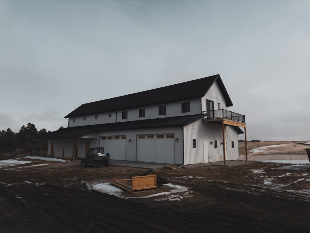 6 Beautiful Barndominium Siding Ideas for Your Dream Home