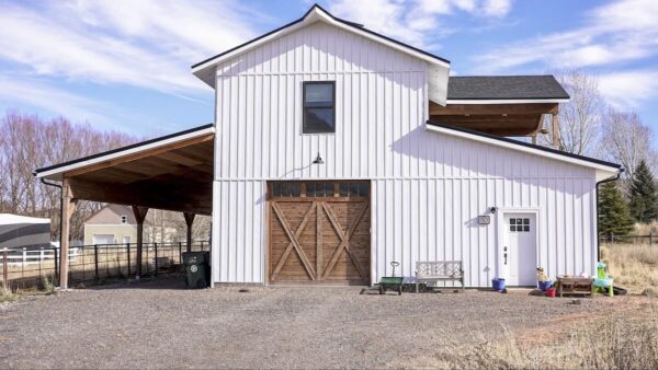 Rustic Metal Siding Ideas and Design Tips for Your Home