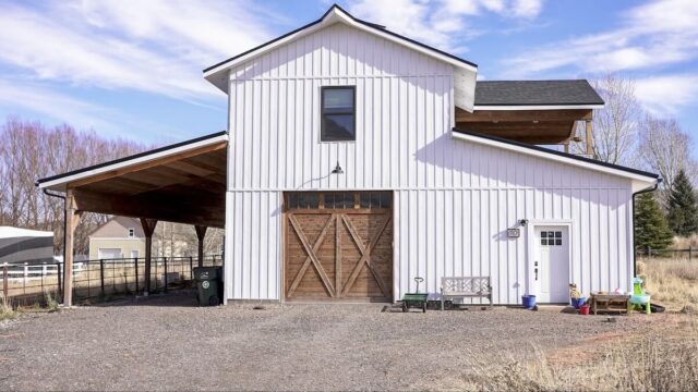 Rustic Metal Siding Ideas and Design Tips for Your Home